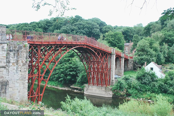 The Iron Bridge - Dayoutplans
